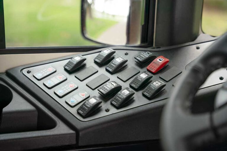 Holt Truck Centers | IC Bus | CE Series Commercial Bus - Holt Truck Centers